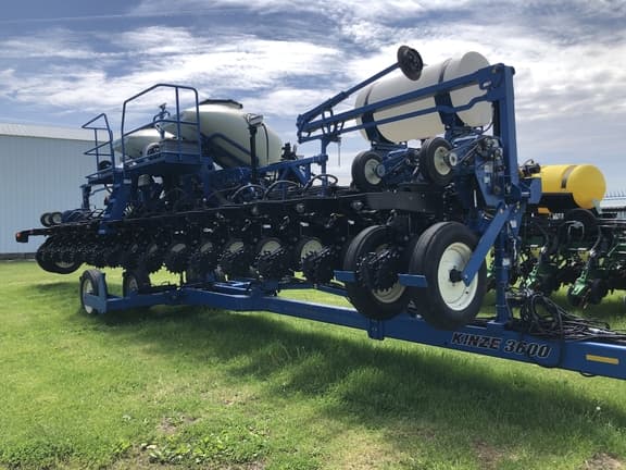 2013 Kinze 3600 Planting Planters for Sale | Tractor Zoom