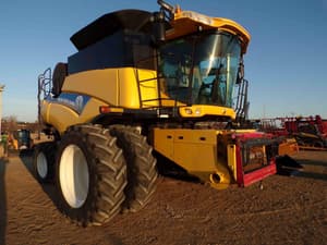 2013 New Holland CR7090 Lot No. 2252 Combines For Sale with 3,744 Hrs ...