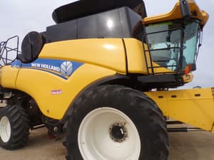 SOLD - 2013 New Holland CR7090 Lot No. 31780 Combines with 3,744 Hrs ...