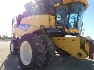 SOLD - 2013 New Holland CR7090 Lot No. 31780 Combines with 3,744 Hrs ...