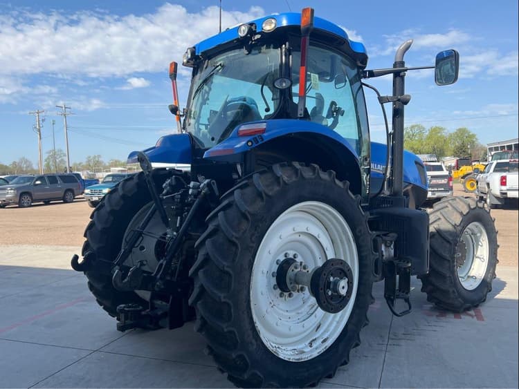 2013 New Holland T7.235 Tractors 175 to 299 HP for Sale | Tractor Zoom
