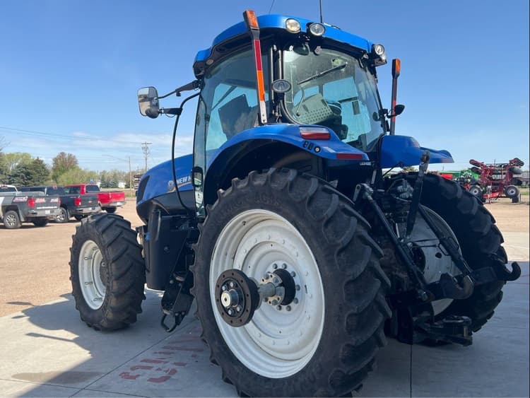 2013 New Holland T7.235 Tractors 175 to 299 HP for Sale | Tractor Zoom