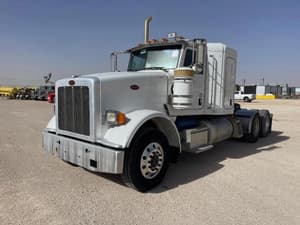 SOLD - 2013 Peterbilt 367 Lot No. 5079 Other Equipment with 31,760 mi ...
