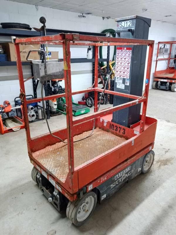 SOLD - 2013 Sky Jack SJ12 Construction Aerial Lifts | Tractor Zoom