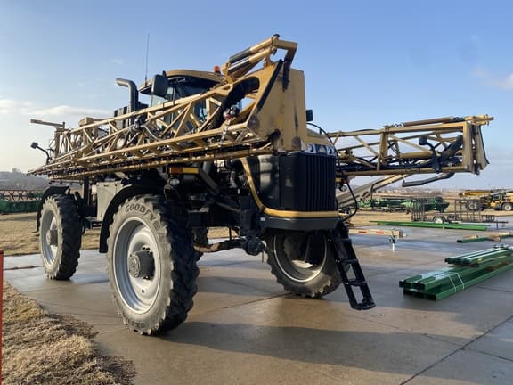 2014 RoGator RG1100 Chemical Applicators Sprayers - Self Propelled for ...