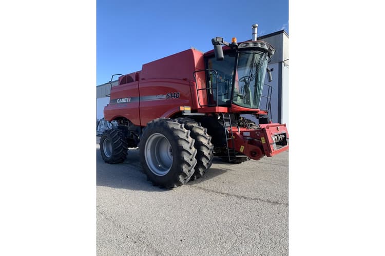 2014 Case IH 6140 Combines Class 6 for Sale | Tractor Zoom