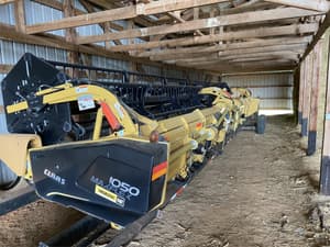 SOLD - 2014 CLAAS 1050 Maxflex Stock No. E005093 Harvesting with 35 ft ...