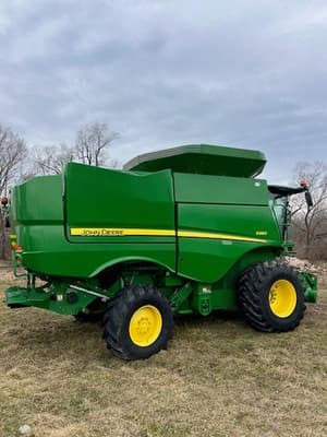 SOLD - 2014 John Deere S660 Lot No. 7 Combines with 3,126 Hrs | Tractor ...