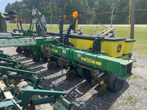 SOLD - 2014 John Deere 1700 Planting with 6 Rows | Tractor Zoom