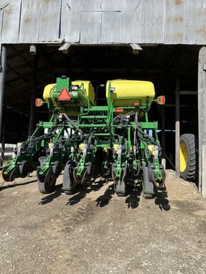 SOLD - 2014 John Deere 1790 Stock No. 50841 Planting with 31 Rows ...