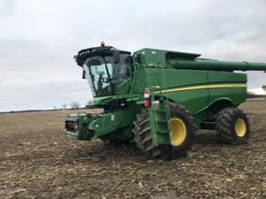SOLD - 2014 John Deere S680 Stock No. 126535 Combines with 3,014 Hrs ...