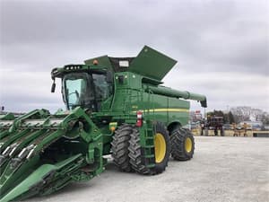 SOLD - 2014 JOHN DEERE S680 Stock No. 1H0S680SHD0765647 Combines with ...