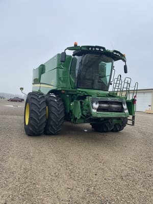 SOLD - 2014 John Deere S680 Stock No. 145140 Combines with 2,400 Hrs ...