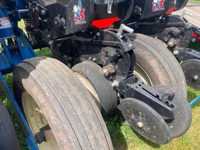 2014 Kinze 3000 Planting Planters for Sale | Tractor Zoom