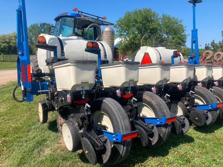 2014 Kinze 3000 Planting Planters for Sale | Tractor Zoom