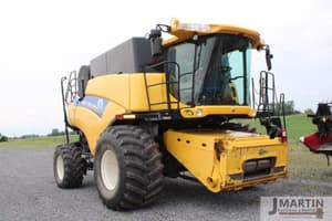 SOLD - 2014 New Holland CR6090 Lot No. 2986 Combines with 2,206 Hrs ...