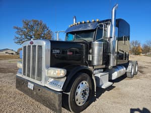 SOLD - 2014 Peterbilt 388 Lot No. 16447 Other Equipment with 951,920 mi ...