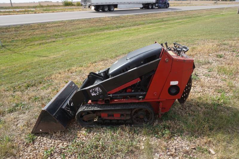 SOLD - 2014 Toro Dingo TX427 Construction with 1,368 Hrs | Tractor Zoom