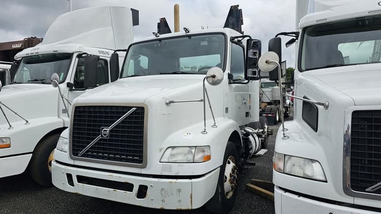 2014 Volvo VNM Other Equipment Trucks for Sale | Tractor Zoom