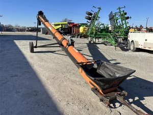 SOLD - 2015 Batco 1335 Lot No. 1562 Harvesting with 35 Ft | Tractor Zoom