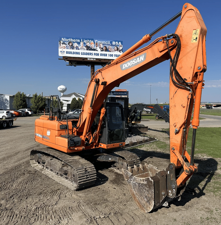 2015 Doosan DX180LC Construction Excavators for Sale | Tractor Zoom