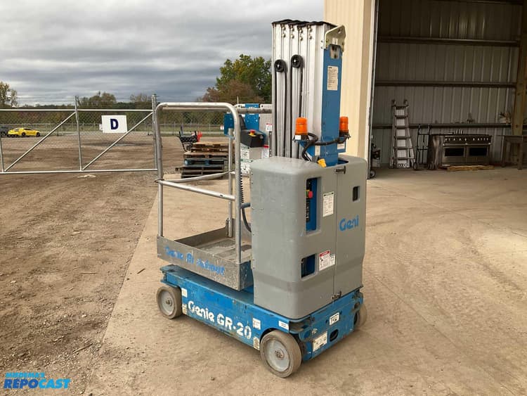 2015 Genie GR-20 Construction Aerial Lifts for Sale | Tractor Zoom