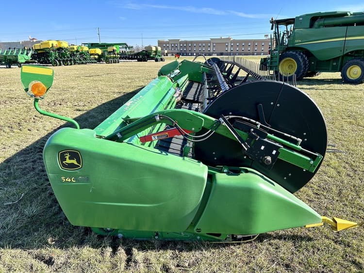 2015 John Deere 640FD Harvesting Headers - Platform for Sale | Tractor Zoom