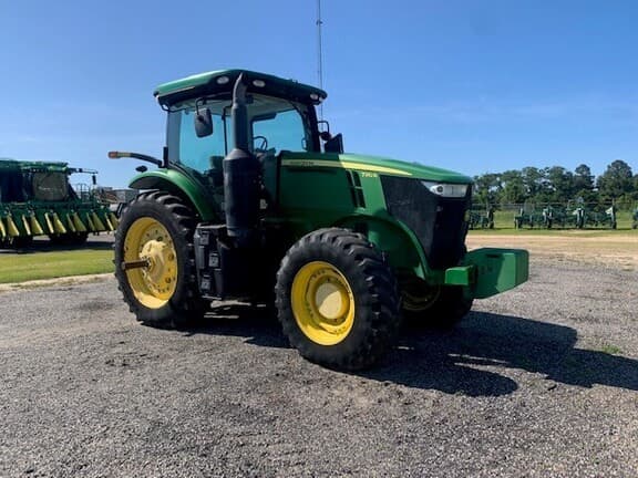 2015 John Deere 7210R Tractors 175 to 299 HP for Sale | Tractor Zoom