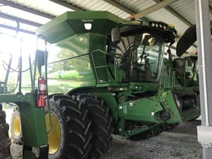 SOLD - 2015 John Deere S680 Stock No. 459405 Combines with 1,965 Hrs ...