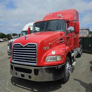 SOLD - 2015 Mack CXU Lot No. 380886 Other Equipment with 541,124 mi ...