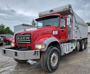 2015 Mack GU713 Lot No. EC4275 Other Equipment For Sale with 461,426 mi ...
