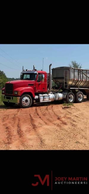 SOLD - 2015 Mack R600 Lot No. 1000 Other Equipment with 299,000 mi ...