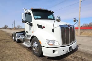 SOLD - 2015 Peterbilt 579 Lot No. 1353 Other Equipment with 560,011 mi ...