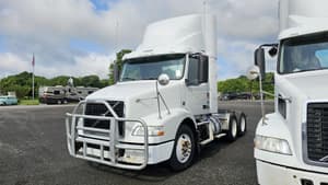 SOLD - 2015 Volvo VNM Lot No. 266218 Other Equipment with 677,827 mi ...