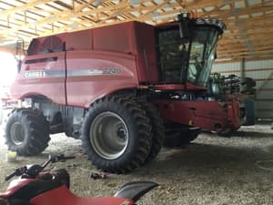 SOLD - 2016 Case IH 7240 Stock No. 169088 Combines with 2,105 Hrs ...