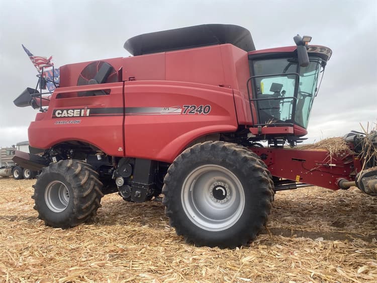 2016 Case IH 7240 Combines Class 7 for Sale | Tractor Zoom