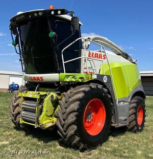 SOLD - 2016 CLAAS Jaguar 980 Lot No. DN4672 Harvesting with 5,361 Hrs ...