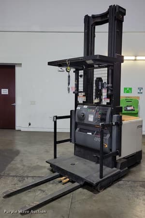 SOLD - 2016 Crown SP4050-30 Lot No. DX7006 Construction with 6,516 Hrs ...