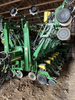 2016 John Deere 1795 Stock No. B0005490 Planting For Sale with 32 Rows ...