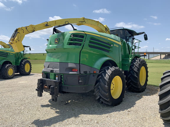 Tractor Zoom - 2016 John Deere 8700i