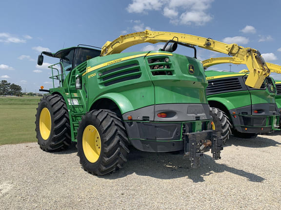 Tractor Zoom - 2016 John Deere 8700i