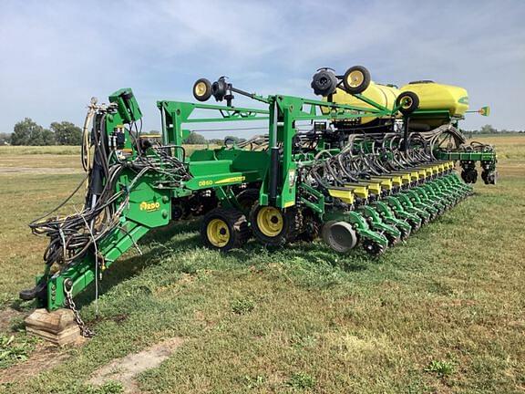 2016 John Deere DB60 Planting Planters for Sale | Tractor Zoom