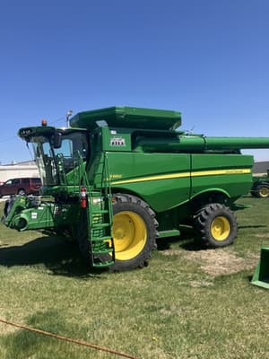 SOLD - 2016 John Deere S660 Stock No. 856624 Combines with 1,893 Hrs ...