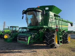 SOLD - 2016 John Deere S680 Stock No. 150989 Combines with 2,033 Hrs ...