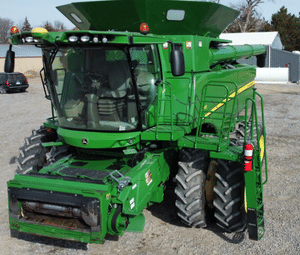 SOLD - 2016 John Deere S680 Combines with 2,022 Hrs | Tractor Zoom