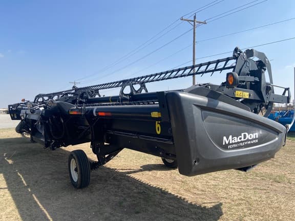 2016 MacDon FD75D Harvesting Headers - Platform for Sale | Tractor Zoom