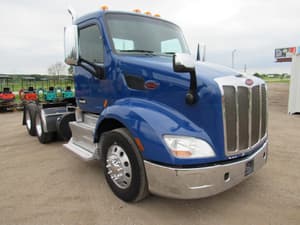 SOLD - 2016 Peterbilt 579 Lot No. 9021 Other Equipment with 842,705 mi ...