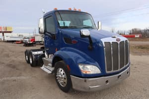 SOLD - 2016 Peterbilt 579 Lot No. 2986 Other Equipment with 818,726 mi ...