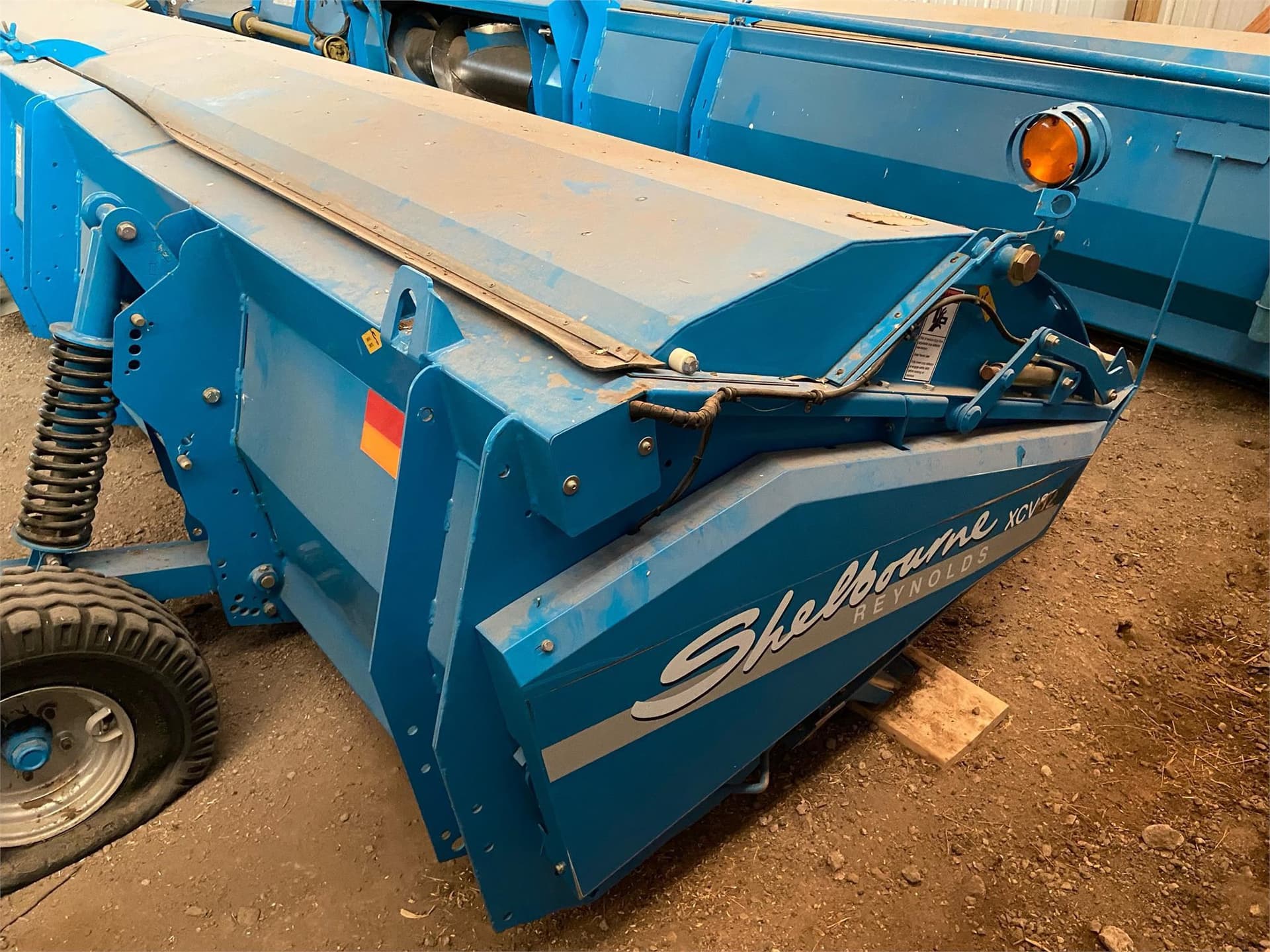 Tractor Zoom - 2016 Shelbourne Reynolds XCV32