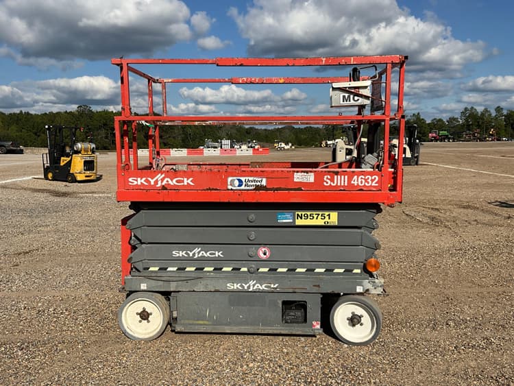 2016 Sky Jack SJIII4632 Construction Aerial Lifts for Sale | Tractor Zoom
